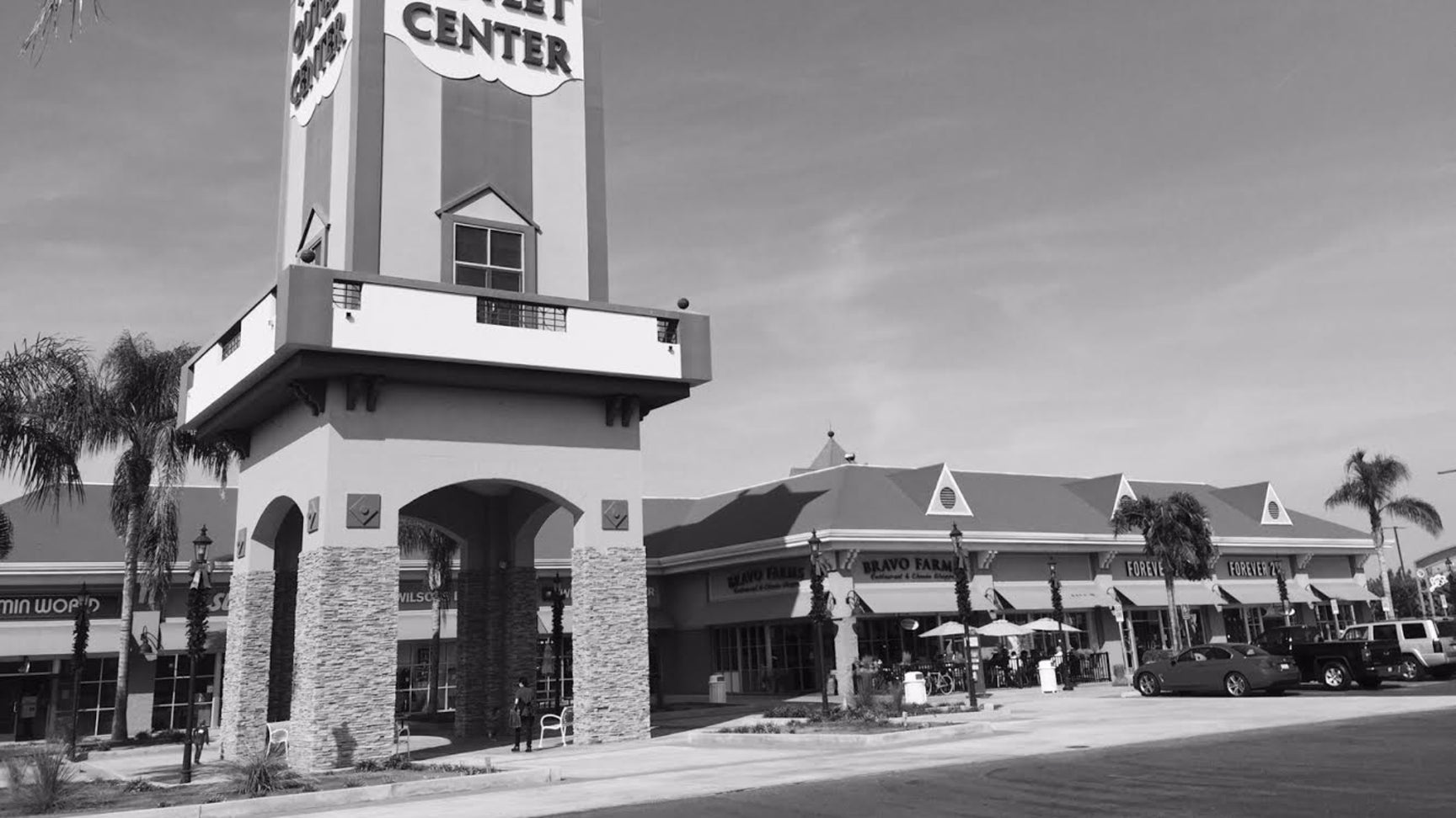 Tulare Outlets – Bravo Farms